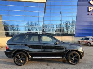 Black BMW X5 2005 in Riga, with an engine capacity of 3.00 L and mileage of 273 thousand km for 3990 €, photo 27 on AUTOMOTO.COM.LV
