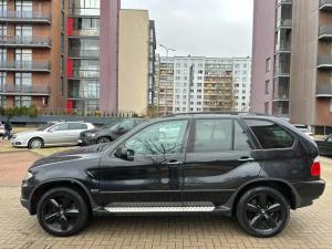 Black BMW X5 2005 in Riga, with an engine capacity of 3.00 L and mileage of 273 thousand km for 3990 €, photo 6 on AUTOMOTO.COM.LV