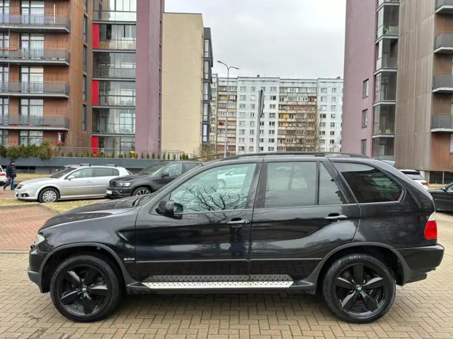 Black BMW X5 2005 in Riga, with an engine capacity of 3.00 L and mileage of 273 thousand km for 3990 €, photo 6 on AUTOMOTO.COM.LV
