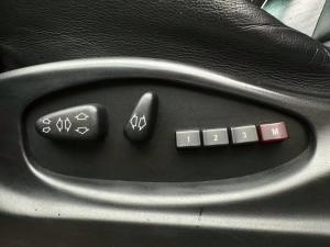 Black BMW X5 2005 in Riga, with an engine capacity of 3.00 L and mileage of 273 thousand km for 3990 €, photo 12 on AUTOMOTO.COM.LV