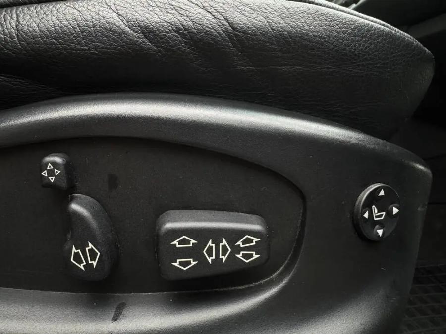 Melns BMW X5 2005 Rīga, ar dzinēja tilpumu 3.00 L un nobraukumu 339 tūkst. km par 4990 €, foto 13 vietnē AUTOMOTO.COM.LV