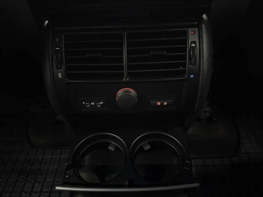 Melns BMW X5 2005 Rīga, ar dzinēja tilpumu 3.00 L un nobraukumu 339 tūkst. km par 4990 €, foto 24 vietnē AUTOMOTO.COM.LV