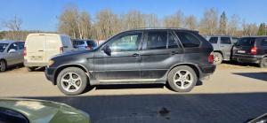 Melns BMW X5 2005 Valmiera, ar dzinēja tilpumu 3.00 L un nobraukumu 322 tūkst. km par 2000 €, foto 6 vietnē AUTOMOTO.COM.LV