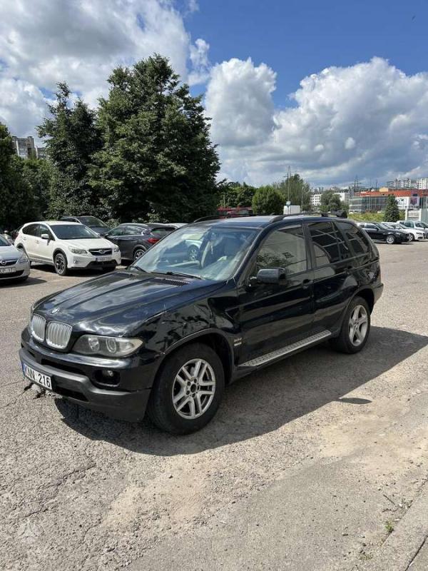 Черный БМВ Х5 2005 в Вильнюс, объемом двигателя 3.00 л и пробегом 400 тыс. км за 2200 €, фото 1 на AUTOMOTO.COM.LV