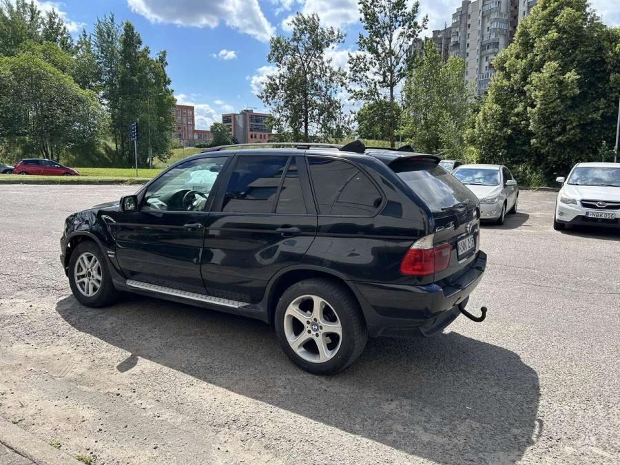 Black BMW X5 2005 in Vilnius, with an engine capacity of 3.00 L and mileage of 400 thousand km for 2200 €, photo 3 on AUTOMOTO.COM.LV