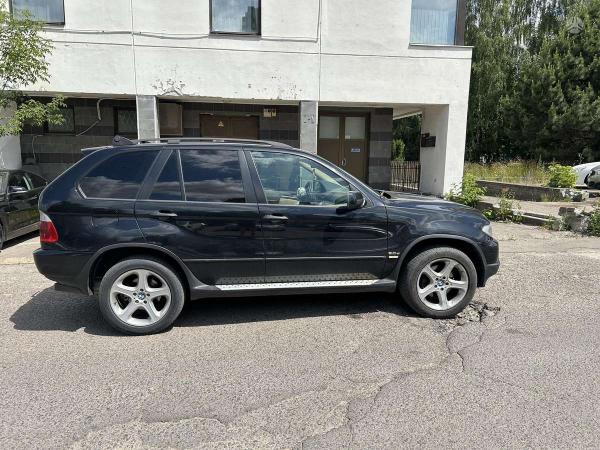 Черный БМВ Х5 2005 в Вильнюс, объемом двигателя 3.00 л и пробегом 400 тыс. км за 2200 €, фото 4 на AUTOMOTO.COM.LV