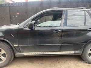 Melns BMW X5 2005 Tukums, ar dzinēja tilpumu 3.00 L un nobraukumu 324 tūkst. km par 2500 €, foto 5 vietnē AUTOMOTO.COM.LV