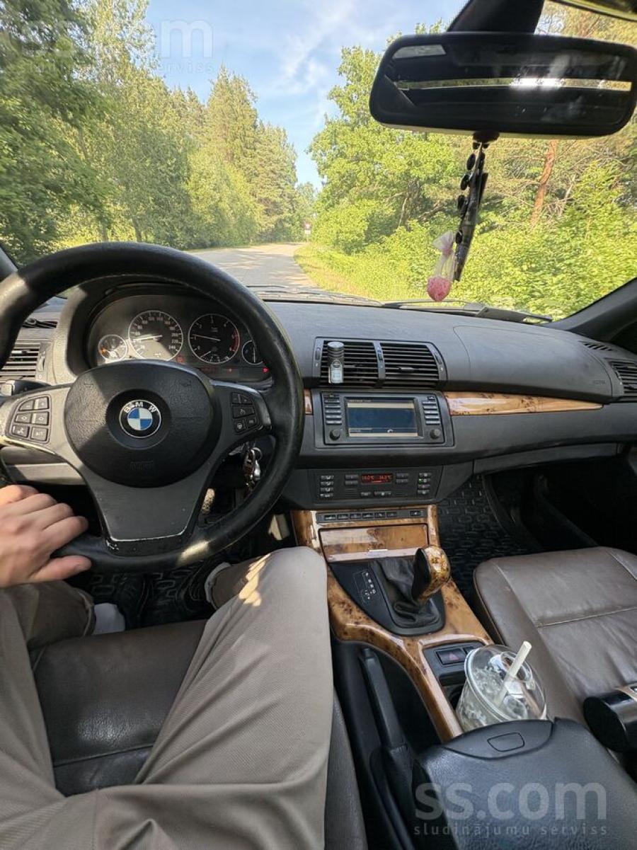 Black BMW X5 2005 in Kuldiga, with an engine capacity of 3.00 L and mileage of 0 thousand km for 3500 €, photo 11 on AUTOMOTO.COM.LV