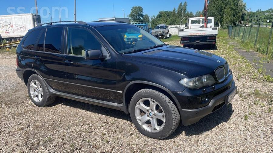 Black BMW X5 2005 in Riga, with an engine capacity of 3.00 L and mileage of 385 thousand km for 5650 €, photo 3 on AUTOMOTO.COM.LV