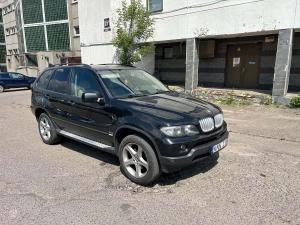 Melns BMW X5 2005 Viļņa, ar dzinēja tilpumu 2.98 L un nobraukumu 400 tūkst. km par 2200 €, foto  vietnē AUTOMOTO.COM.LV