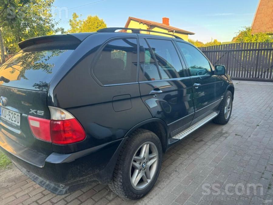 Black BMW X5 2005 in Riga, with an engine capacity of 3.00 L and mileage of 463 thousand km for 3450 €, photo 8 on AUTOMOTO.COM.LV