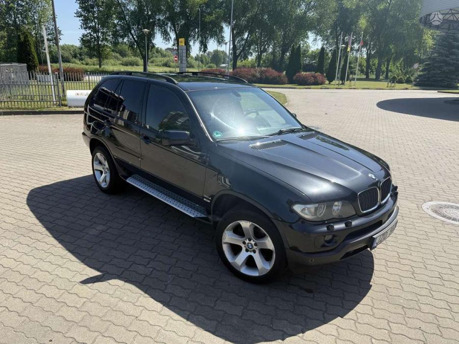 Черный БМВ Х5 2005 в Клайпеда, объемом двигателя 2.99 л и пробегом 290 тыс. км за 5000 €, фото 1 на AUTOMOTO.COM.LV