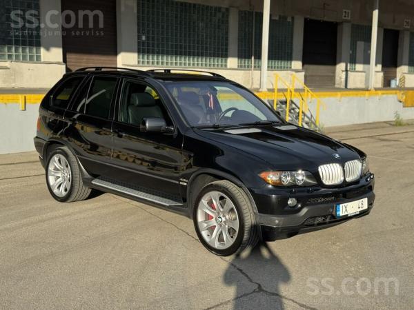 Black BMW X5 2005 in Riga, with an engine capacity of 4.80 L and mileage of 291 thousand km for 14990 €, photo 2 on AUTOMOTO.COM.LV