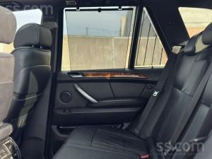 Melns BMW X5 2005 Rīga, ar dzinēja tilpumu 4.80 L un nobraukumu 291 tūkst. km par 14990 €, foto 24 vietnē AUTOMOTO.COM.LV