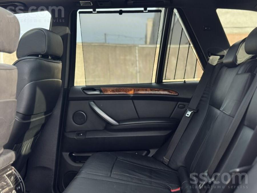 Melns BMW X5 2005 Rīga, ar dzinēja tilpumu 4.80 L un nobraukumu 291 tūkst. km par 14990 €, foto 24 vietnē AUTOMOTO.COM.LV