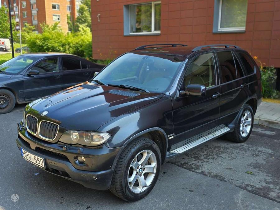 Черный БМВ Х5 2005 в Вильнюс, объемом двигателя 2.99 л и пробегом 421 тыс. км за 3000 €, фото 1 на AUTOMOTO.COM.LV