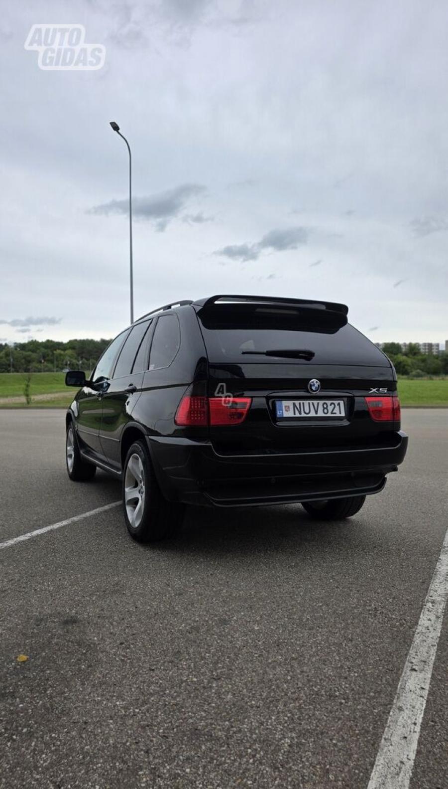 Black BMW X5 2005 in Vilnius, with an engine capacity of 3.00 L and mileage of 274 thousand km for 5000 €, photo 8 on AUTOMOTO.COM.LV