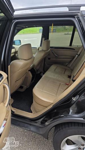 Black BMW X5 2005 in Vilnius, with an engine capacity of 3.00 L and mileage of 274 thousand km for 5000 €, photo 11 on AUTOMOTO.COM.LV