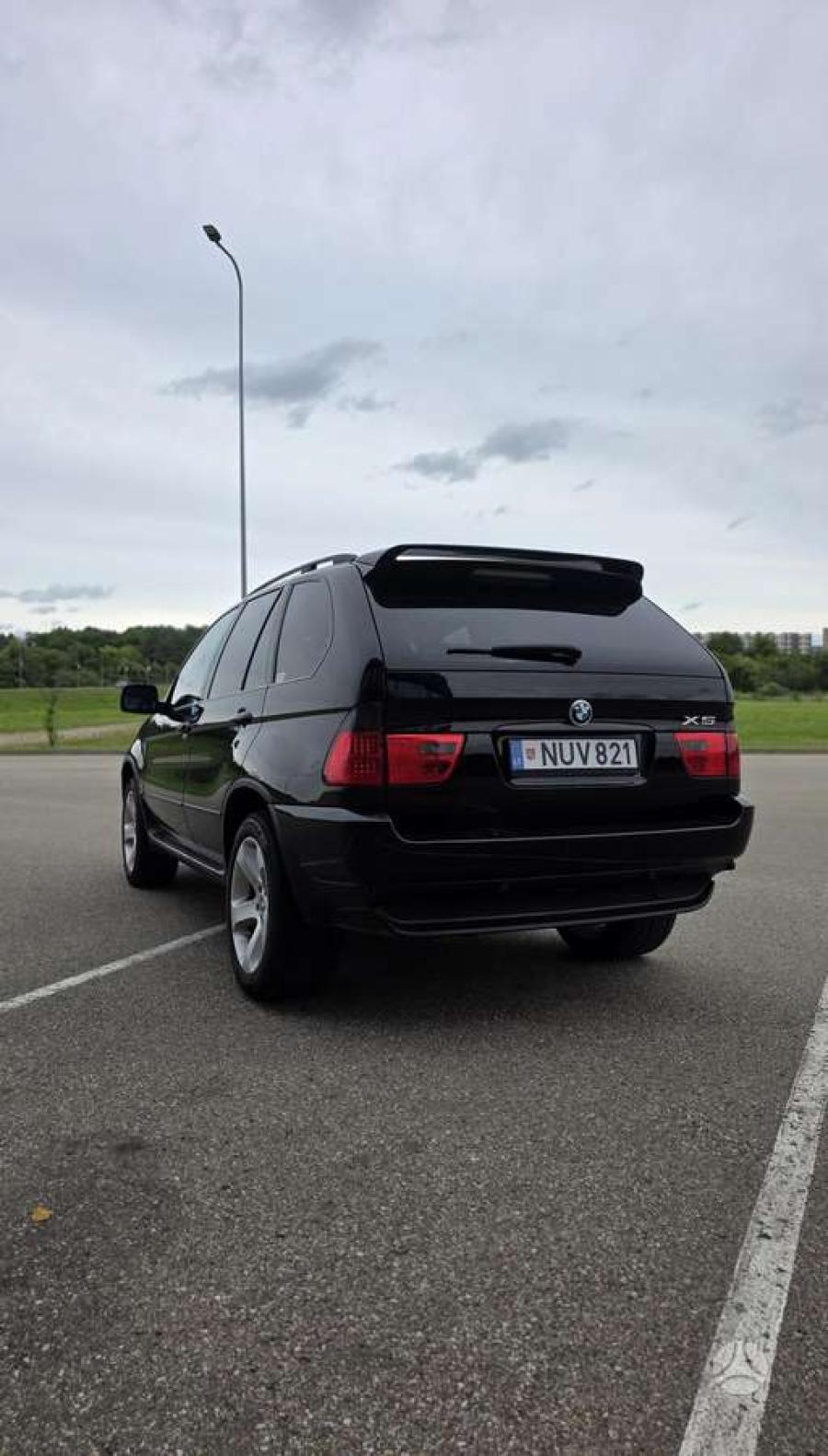 Black BMW X5 2005 in Kedainiai, with an engine capacity of 2.99 L and mileage of 274 thousand km for 5000 €, photo 8 on AUTOMOTO.COM.LV