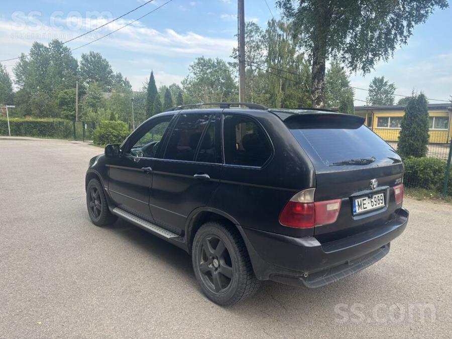 Black BMW X5 2005 in Rezekne, with an engine capacity of 3.00 L and mileage of 320 thousand km for 4200 €, photo 5 on AUTOMOTO.COM.LV