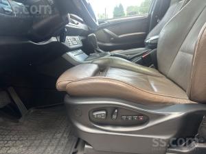 Black BMW X5 2005 in Rezekne, with an engine capacity of 3.00 L and mileage of 320 thousand km for 4200 €, photo 14 on AUTOMOTO.COM.LV