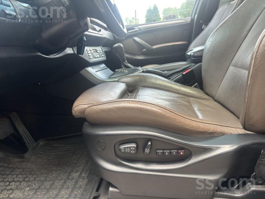 Black BMW X5 2005 in Rezekne, with an engine capacity of 3.00 L and mileage of 320 thousand km for 4200 €, photo 14 on AUTOMOTO.COM.LV