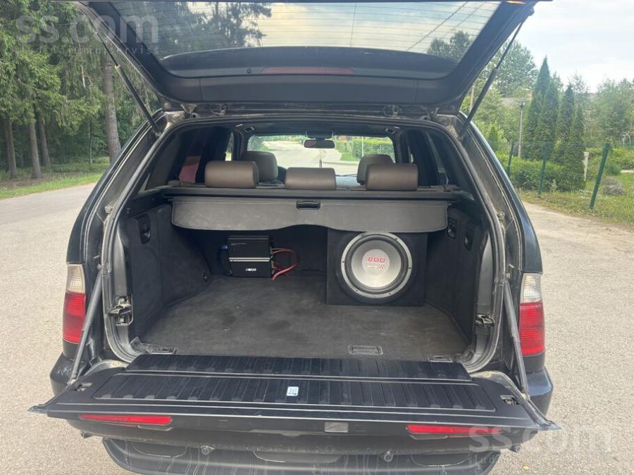 Black BMW X5 2005 in Rezekne, with an engine capacity of 3.00 L and mileage of 320 thousand km for 4200 €, photo 16 on AUTOMOTO.COM.LV