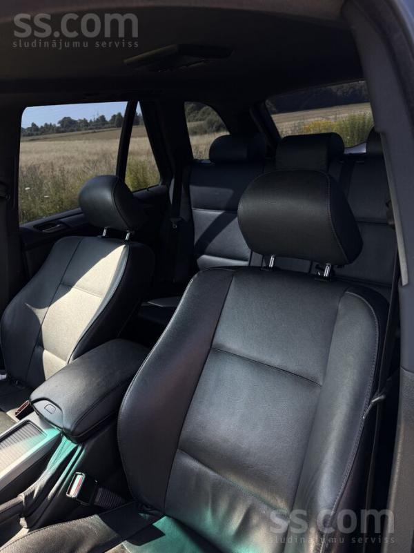 Melns BMW X5 2005 Aizkraukle, ar dzinēja tilpumu 3.00 L un nobraukumu 297 tūkst. km par 5700 €, foto 9 vietnē AUTOMOTO.COM.LV