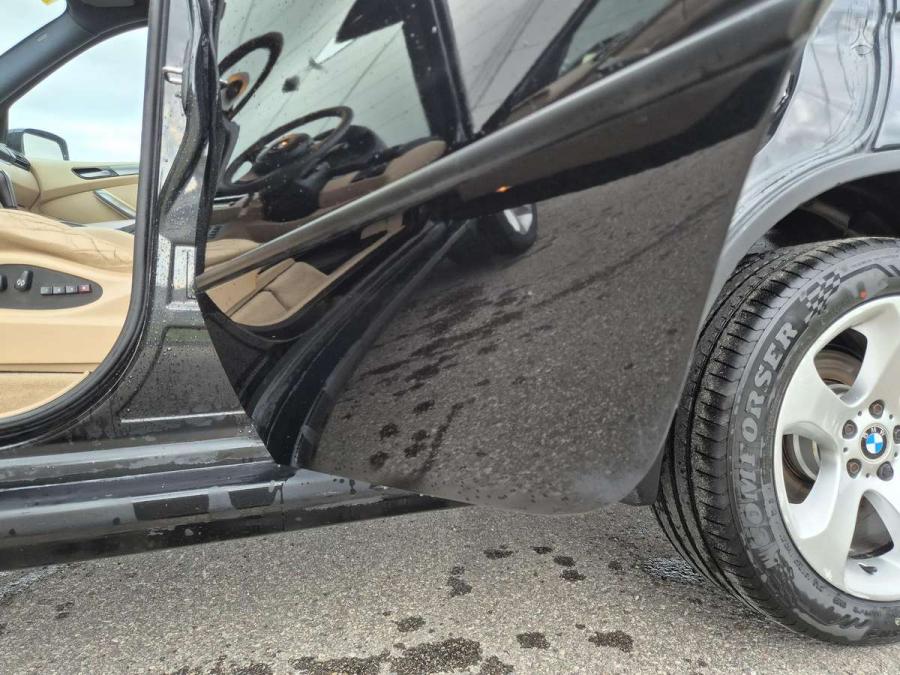 Melns BMW X5 2005 Utena, ar dzinēja tilpumu 2.99 L un nobraukumu 335 tūkst. km par 3990 €, foto 13 vietnē AUTOMOTO.COM.LV