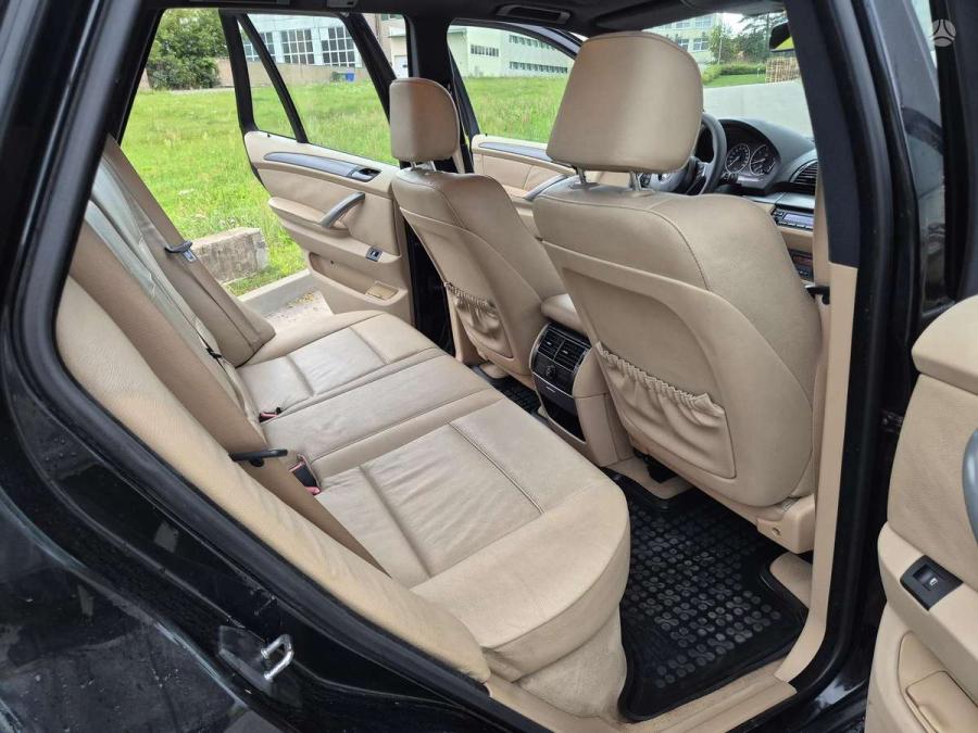 Melns BMW X5 2005 Utena, ar dzinēja tilpumu 2.99 L un nobraukumu 335 tūkst. km par 3990 €, foto 34 vietnē AUTOMOTO.COM.LV