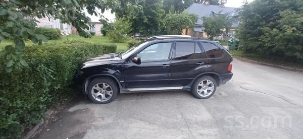 Melns BMW X5 2005 Dobele, ar dzinēja tilpumu 3.00 L un nobraukumu 445 tūkst. km par 2700 €, foto 1 vietnē AUTOMOTO.COM.LV