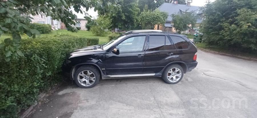 Melns BMW X5 2005 Dobele, ar dzinēja tilpumu 3.00 L un nobraukumu 445 tūkst. km par 2700 €, foto 1 vietnē AUTOMOTO.COM.LV