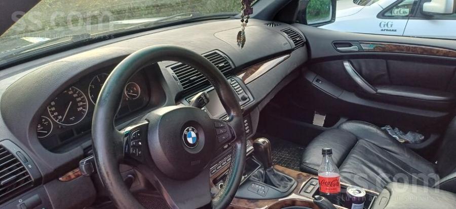 Melns BMW X5 2005 Dobele, ar dzinēja tilpumu 3.00 L un nobraukumu 445 tūkst. km par 2700 €, foto 3 vietnē AUTOMOTO.COM.LV