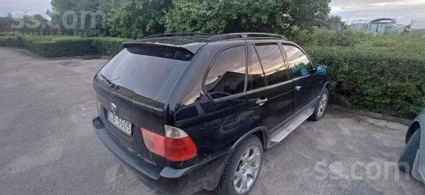 Melns BMW X5 2005 Dobele, ar dzinēja tilpumu 3.00 L un nobraukumu 445 tūkst. km par 2700 €, foto 4 vietnē AUTOMOTO.COM.LV