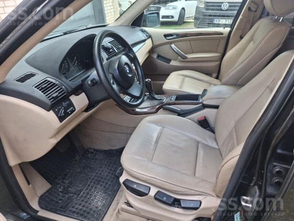 Black BMW X5 2005 in Valmiera, with an engine capacity of 3.00 L and mileage of 380 thousand km for 4200 €, photo 9 on AUTOMOTO.COM.LV