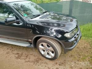 Black BMW X5 2005 in Daugavpils, with an engine capacity of 3.00 L and mileage of 310 thousand km for 6000 €, photo 4 on AUTOMOTO.COM.LV