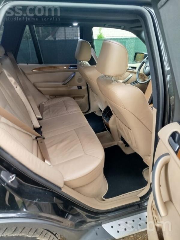 Melns BMW X5 2005 Daugavpils, ar dzinēja tilpumu 3.00 L un nobraukumu 310 tūkst. km par 6000 €, foto 5 vietnē AUTOMOTO.COM.LV