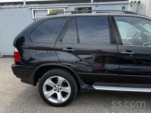 Melns BMW X5 2005 Daugavpils, ar dzinēja tilpumu 3.00 L un nobraukumu 0 tūkst. km par 6500 €, foto 9 vietnē AUTOMOTO.COM.LV
