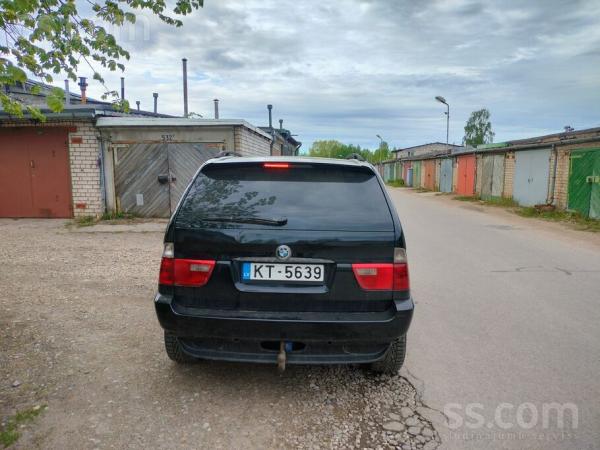 Black BMW X5 2005 in Riga, with an engine capacity of 3.00 L and mileage of 389 thousand km for 2010 €, photo 3 on AUTOMOTO.COM.LV