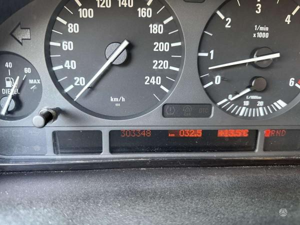 Melns BMW X5 2005 Visaginas, ar dzinēja tilpumu 2.99 L un nobraukumu 303 tūkst. km par 4500 €, foto 1 vietnē AUTOMOTO.COM.LV