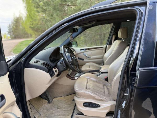 Melns BMW X5 2005 Visaginas, ar dzinēja tilpumu 2.99 L un nobraukumu 303 tūkst. km par 4500 €, foto 2 vietnē AUTOMOTO.COM.LV