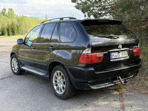 Black BMW X5 2005 in Visaginas, with an engine capacity of 2.99 L and mileage of 303 thousand km for 4500 €, photo 7 on AUTOMOTO.COM.LV