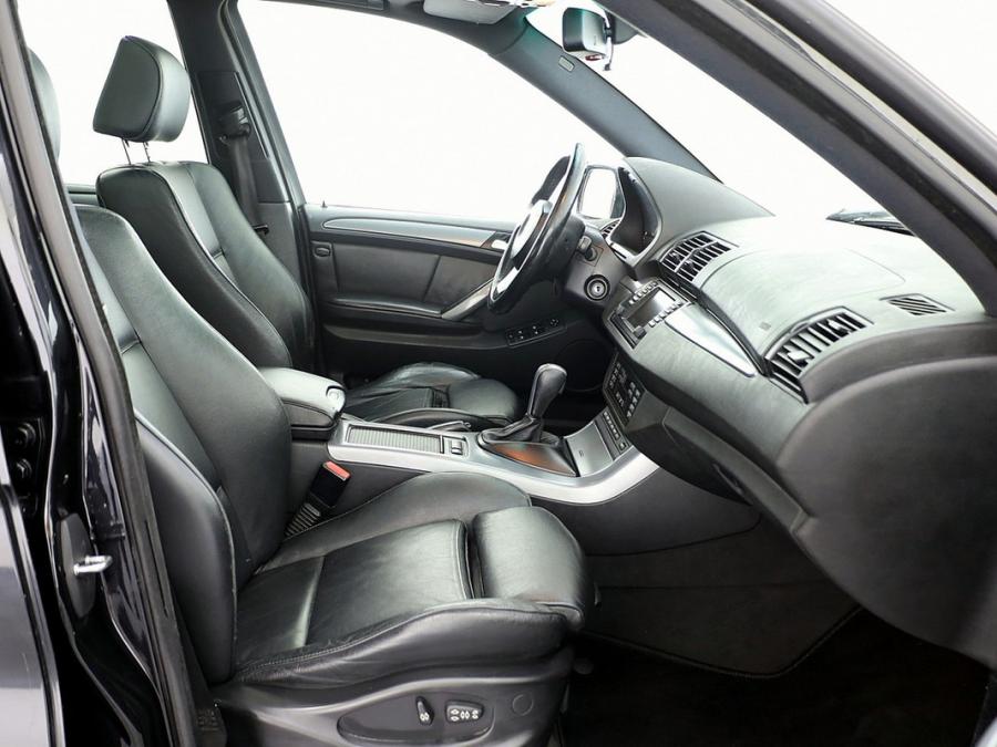 Melns BMW X5 2005 Tallina, ar dzinēja tilpumu 3.00 L un nobraukumu 357 tūkst. km par 3499 €, foto 16 vietnē AUTOMOTO.COM.LV