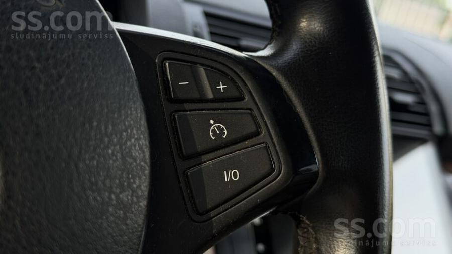 Black BMW X5 2005 in Riga, with an engine capacity of 3.00 L and mileage of 365 thousand km for 2950 €, photo 12 on AUTOMOTO.COM.LV