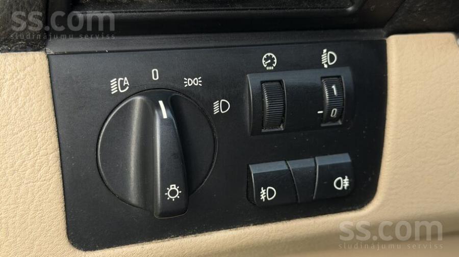 Black BMW X5 2005 in Riga, with an engine capacity of 3.00 L and mileage of 365 thousand km for 2950 €, photo 18 on AUTOMOTO.COM.LV