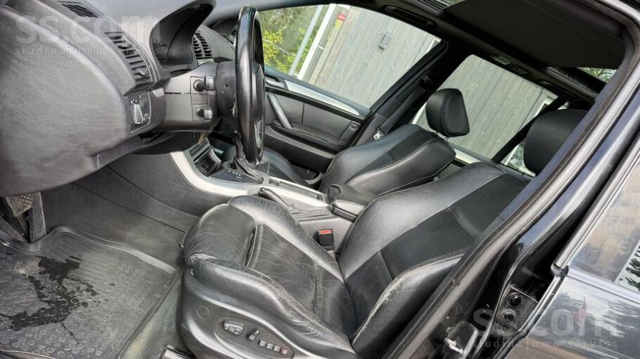 Black BMW X5 2005 in Riga, with an engine capacity of 3.00 L and mileage of 431 thousand km for 2850 €, photo 6 on AUTOMOTO.COM.LV