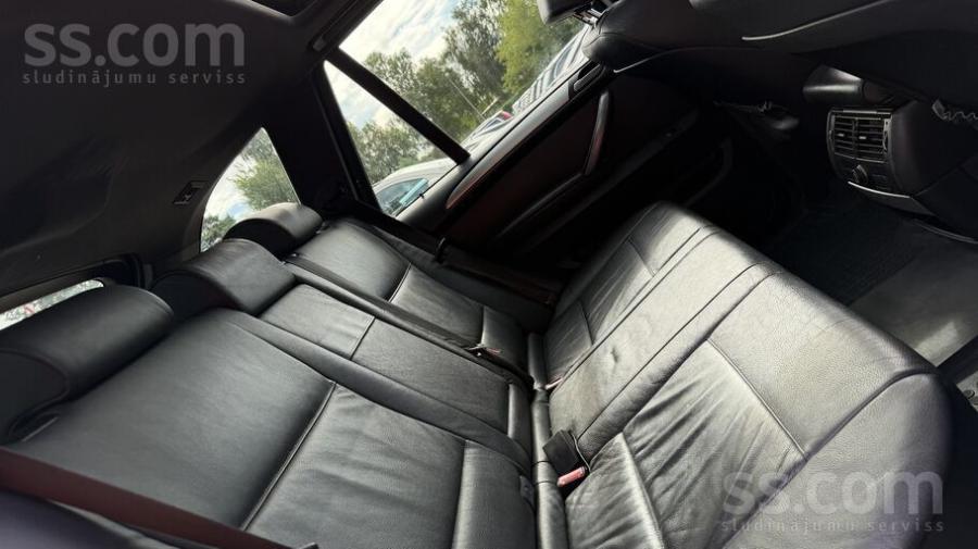 Black BMW X5 2005 in Riga, with an engine capacity of 3.00 L and mileage of 431 thousand km for 2850 €, photo 10 on AUTOMOTO.COM.LV
