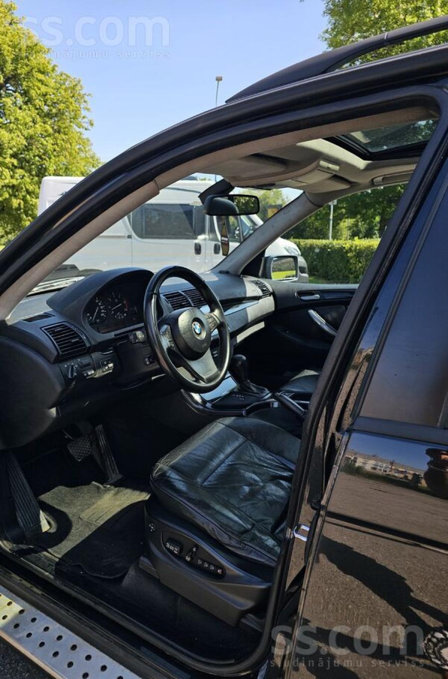 Melns BMW X5 2005 Tukums, ar dzinēja tilpumu 3.00 L un nobraukumu 330 tūkst. km par 4790 €, foto 8 vietnē AUTOMOTO.COM.LV