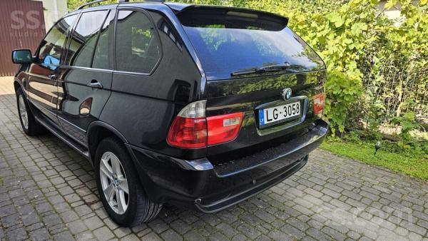 Black BMW X5 2005 in Jelgava, with an engine capacity of 3.00 L and mileage of 339 thousand km for 4650 €, photo 5 on AUTOMOTO.COM.LV