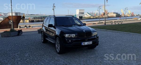 BMW X5 2005 in Ventspils on AUTOMOTO.COM.LV Black BMW X5 2005 in Ventspils, with an engine capacity of 4.40 L and mileage of 247 thousand km for 8500 €, photo 3 on AUTOMOTO.COM.LV